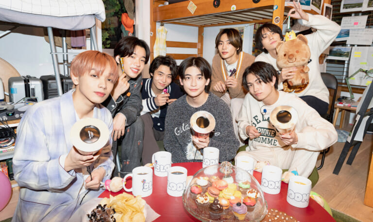 高橋文哉、宮世琉弥ら8LOOMが撮影裏話を語る！Paraviオリジナルコンテンツ『8LOOM ROOM』配信スタート | TV LIFE web