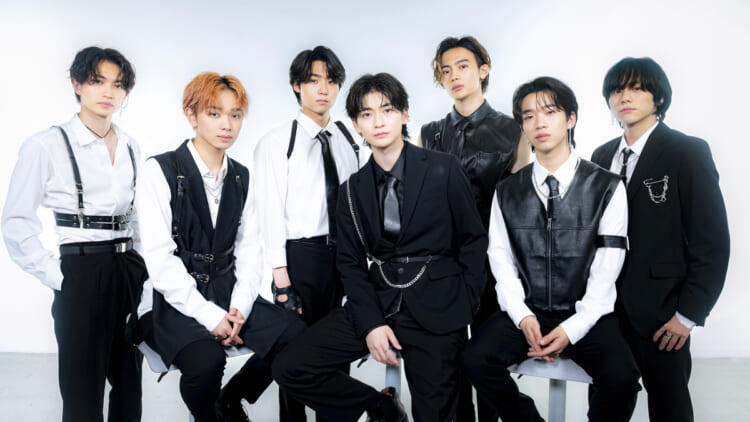 8LOOMの最新曲「Forever or Never」のパフォーマンスビデオ公開！ダンスやクールな衣装について語る裏トークも『8LOOM ...