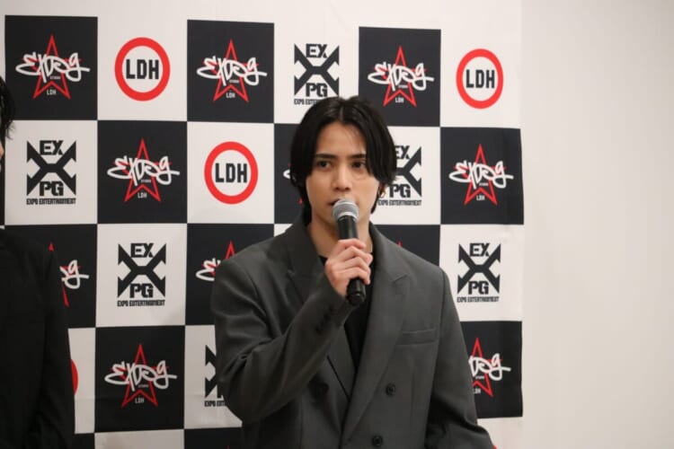 THE RAMPAGE神谷健太＆与那嶺瑠唯が母校を訪問！EXILE TETSUYAと「EXPG STUDIO OKINAWA」プレス発表会に登壇 | TV LIFE web