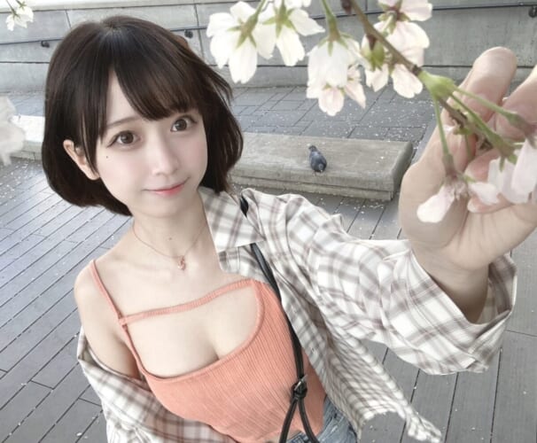 キュートなルックスで話題のコスプレイヤーyami、初のファンミーティングを開催！「撮影コーナーはランウェイ風？ スイカ割り風？」 | TV LIFE web